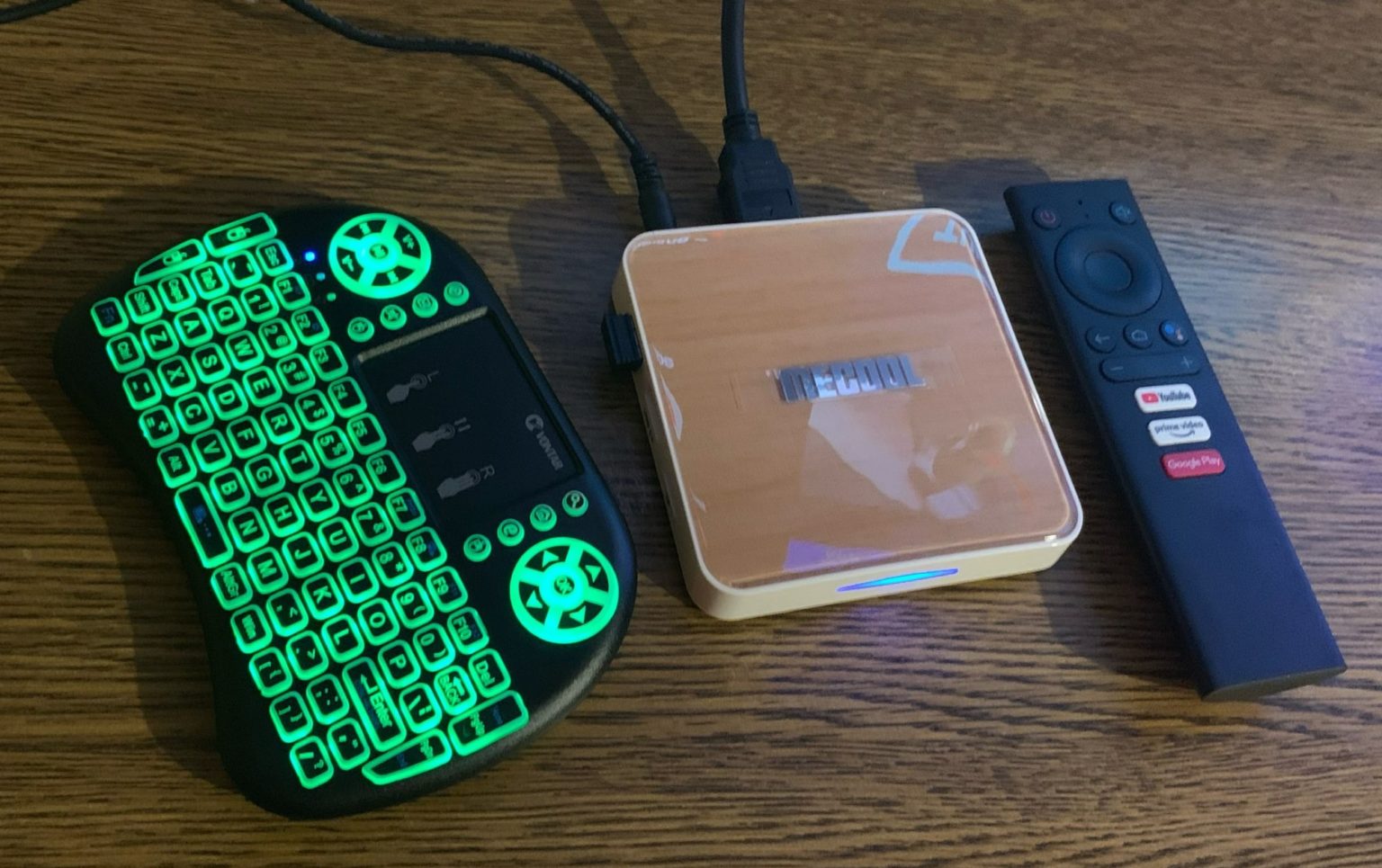 Mecool KM6 Deluxe Edition Review - New TV Box With S905X4