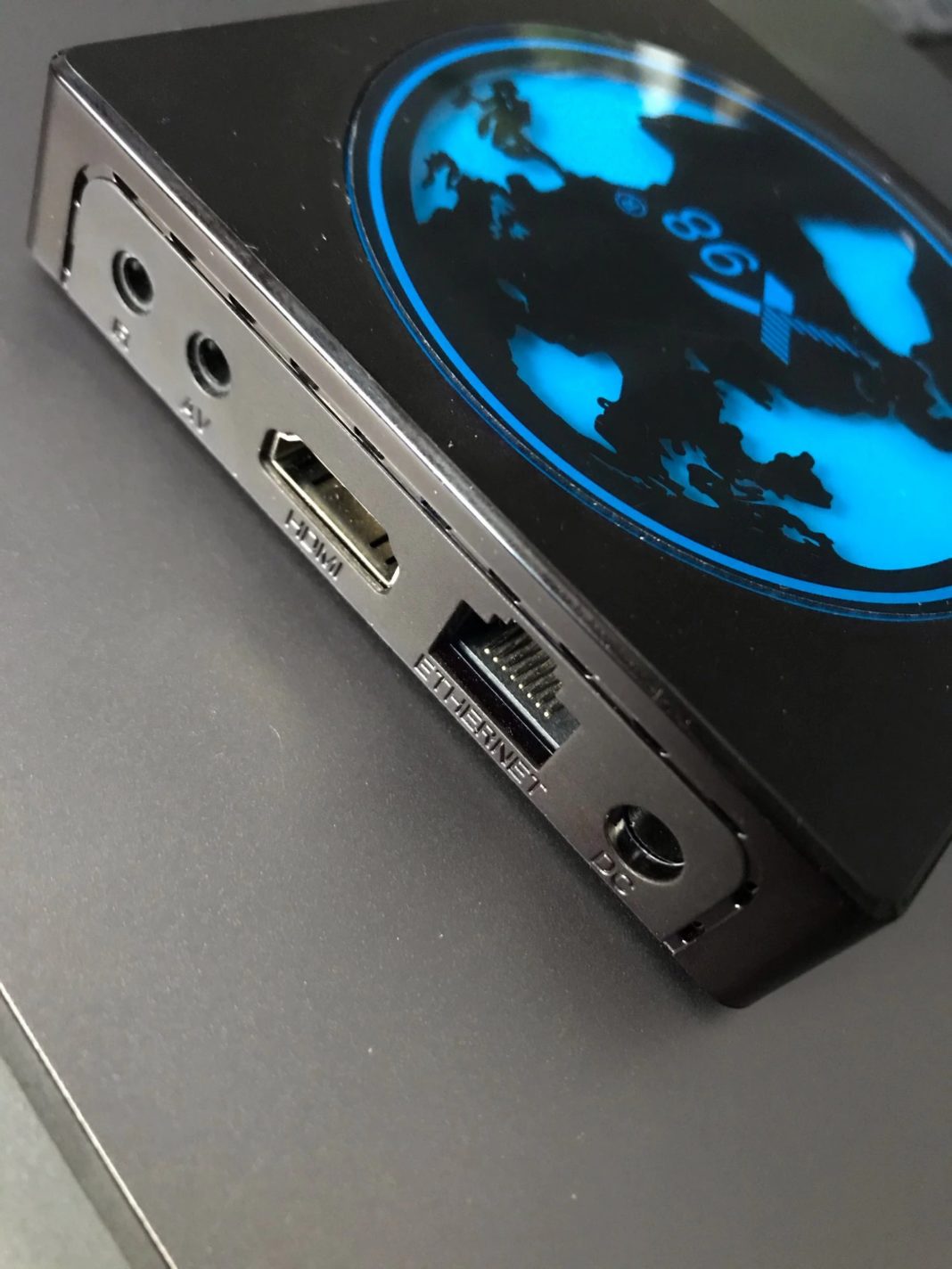 X98 Mini S905W2 Review - New Budget TV Box Under $40 Support AV1