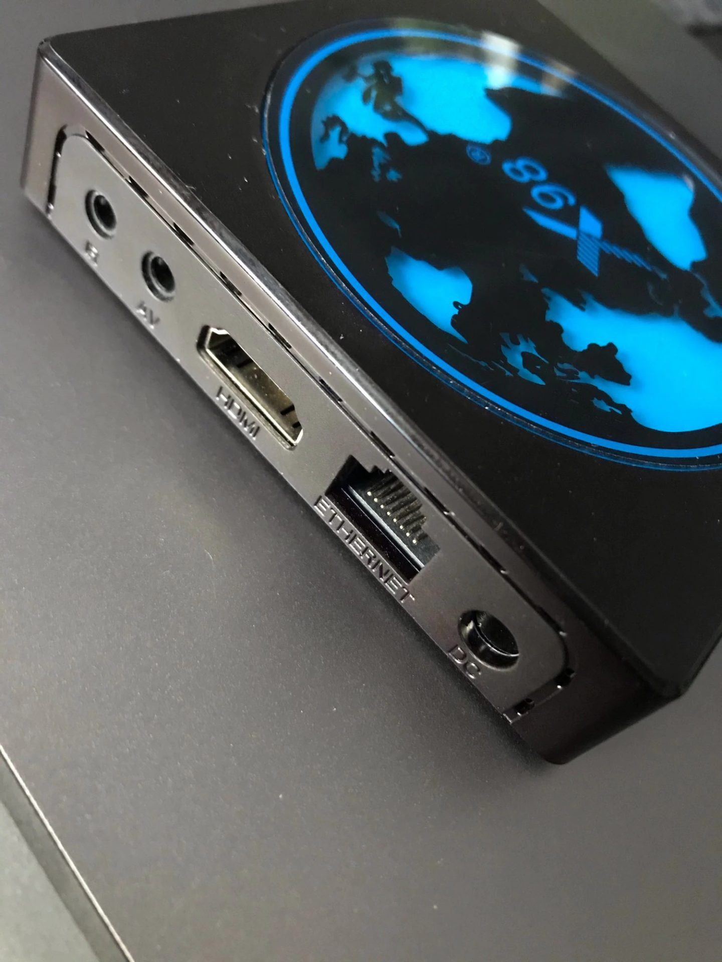 X98 Mini S905W2 Review - New Budget TV Box Under $40 Support AV1