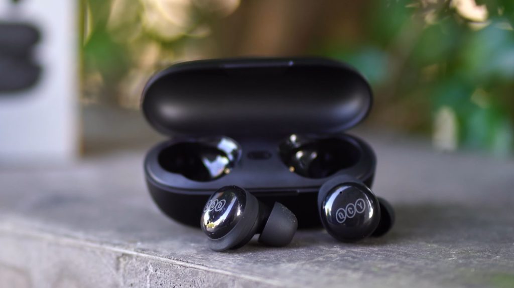 QCY T17 Review - Cheapest Earbuds Under $20 With High-Quality Sound