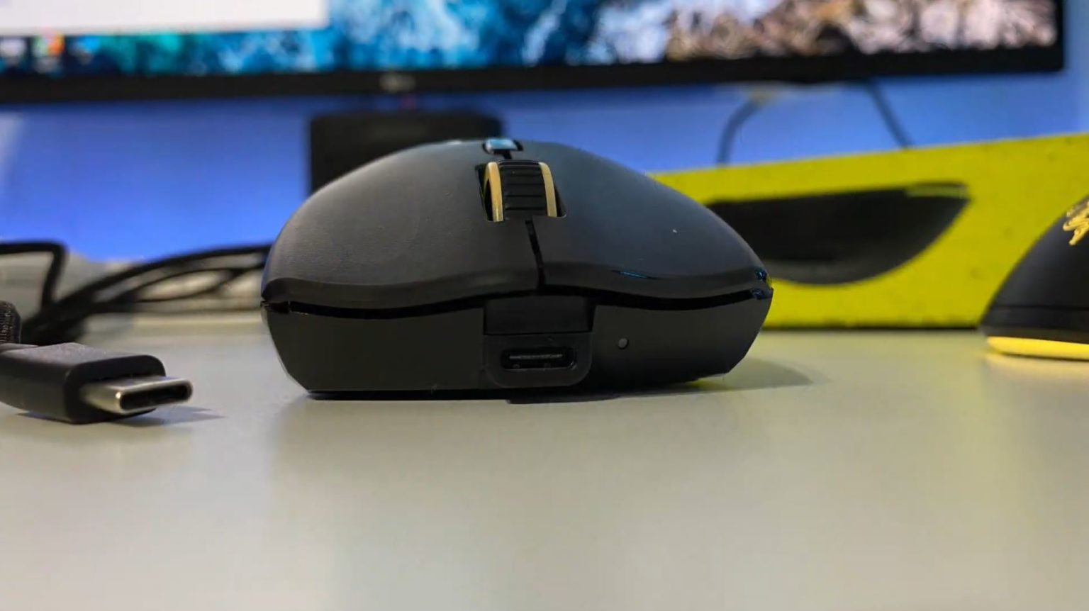 Delux M800 Pro Review - New Upgrade For Wireless Gaming Mouse