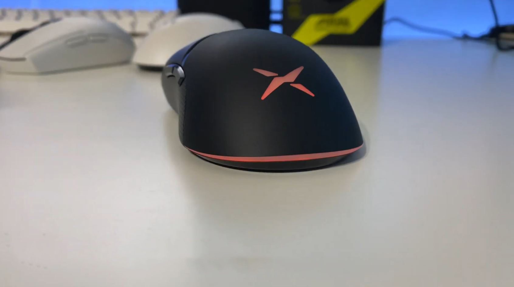 Delux M800 Pro Review - New Upgrade For Wireless Gaming Mouse