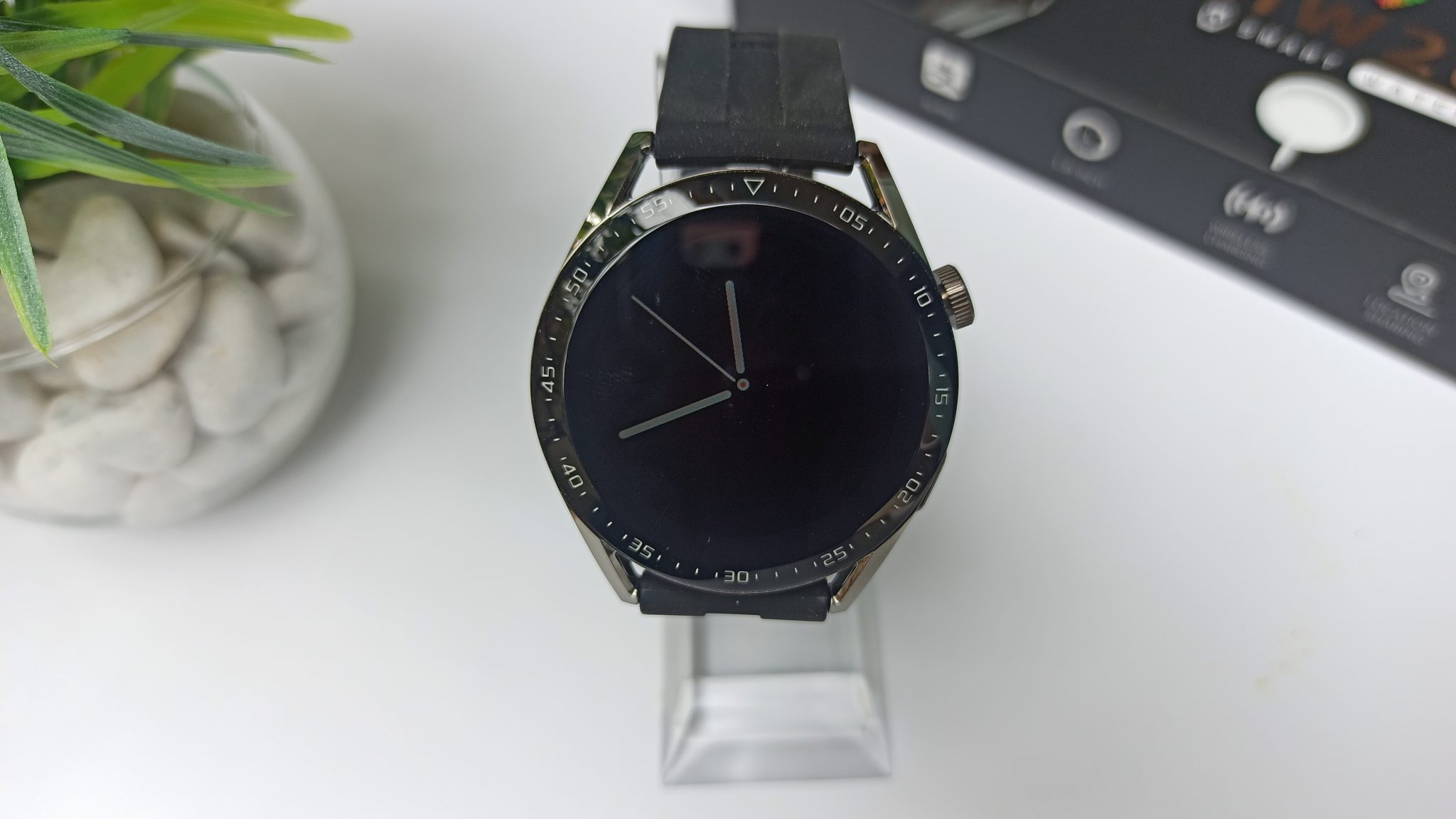HW28 Smartwatch Review - Why Would I Recommend Buying One?