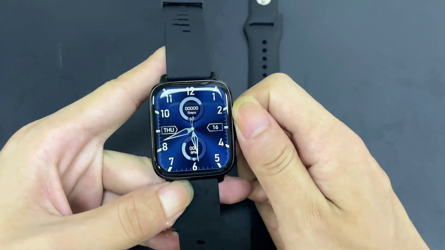 DT102 Smartwatch Review - Is it DT7 Max with a New Design?