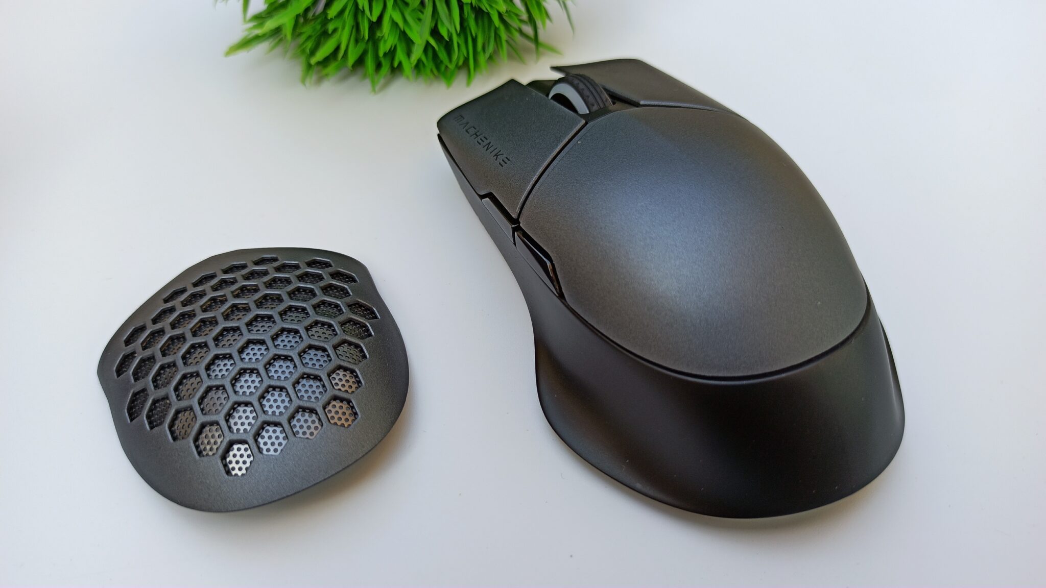Machenike M8 Review - Best RGB Wireless Gaming Mouse Under 40$?