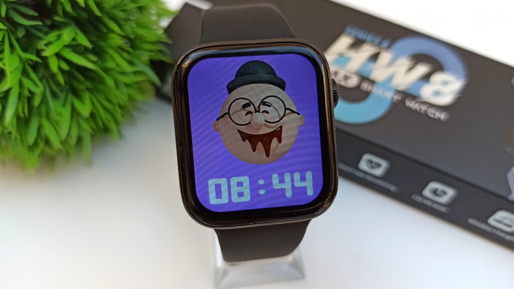 HW8 Max Review - New Upgrade with Similar Design to iPhone 14
