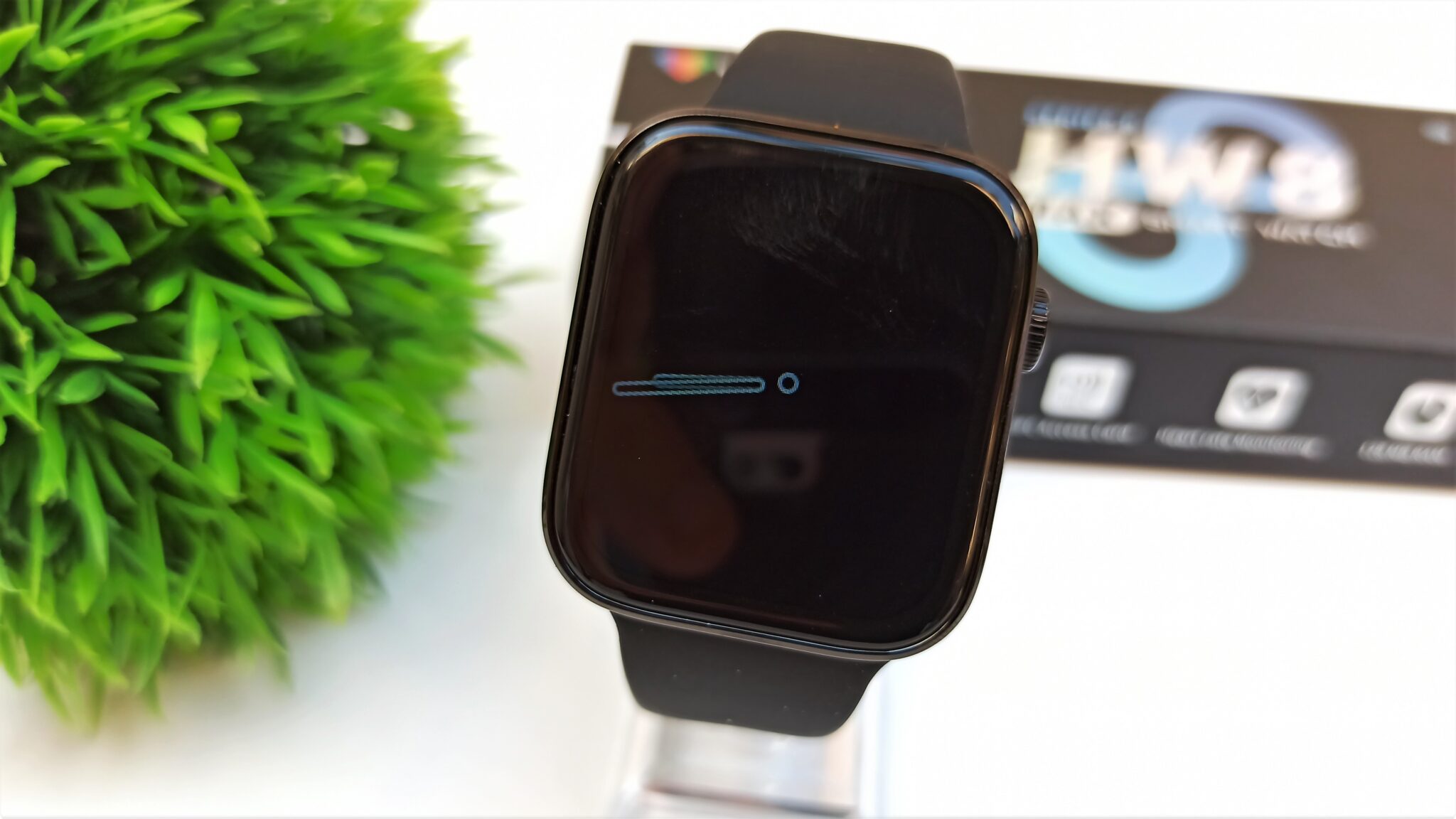 HW8 Max Review - New Upgrade with Similar Design to iPhone 14
