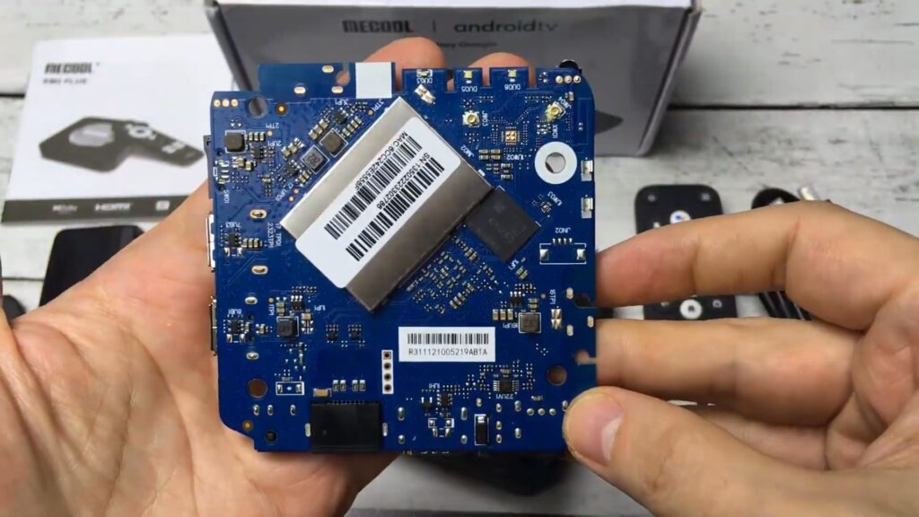 Mecool KM2 Plus Review - New Upgrade For TV Box With Google Certificate