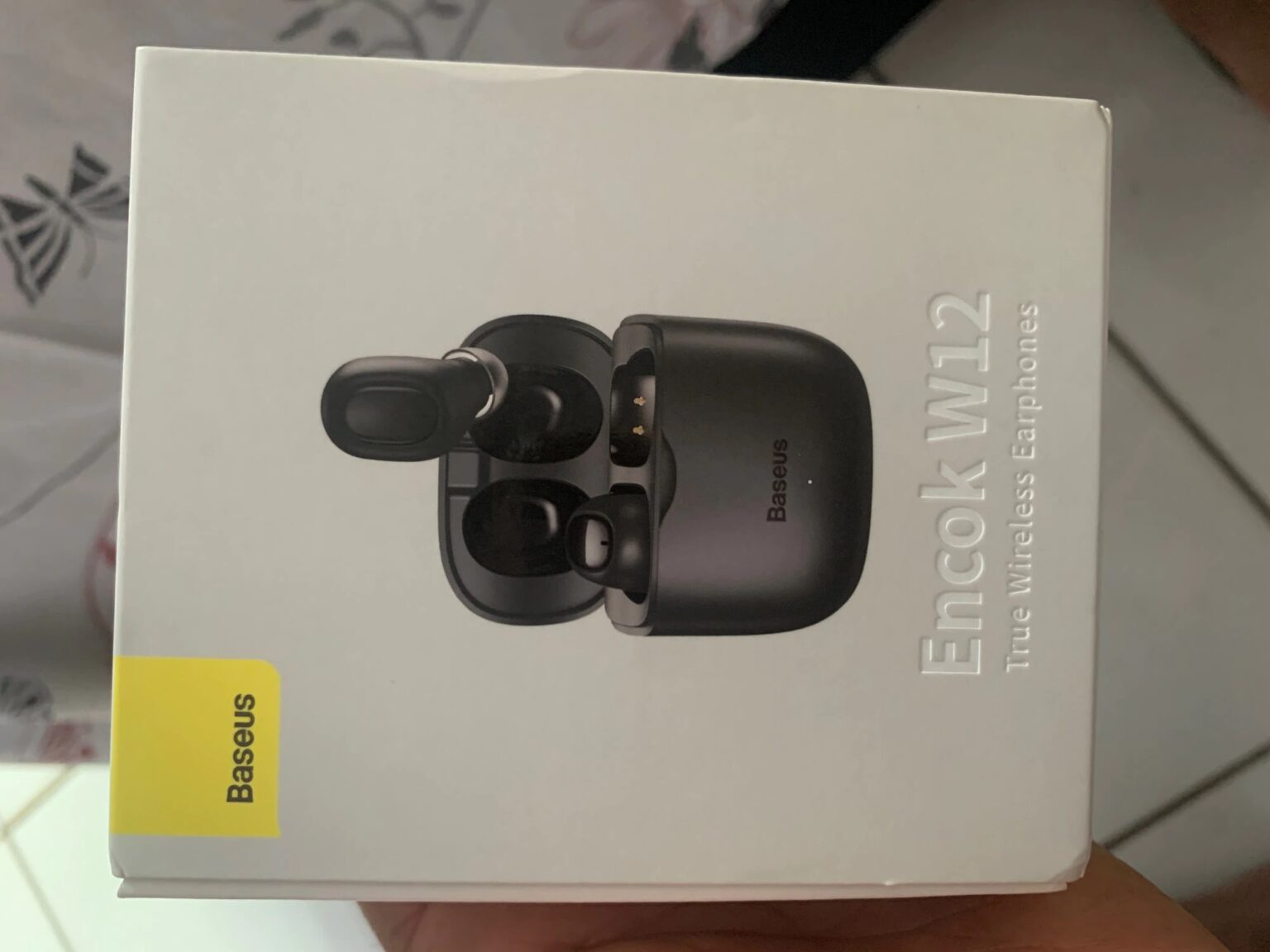 Baseus Encok W12 Review, Budget Earphone With Big Battery & Fast Charge