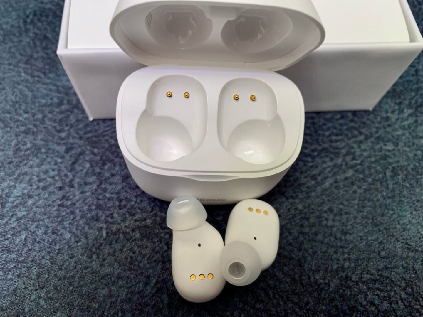 Baseus Encok W12 Review, Budget Earphone With Big Battery & Fast Charge