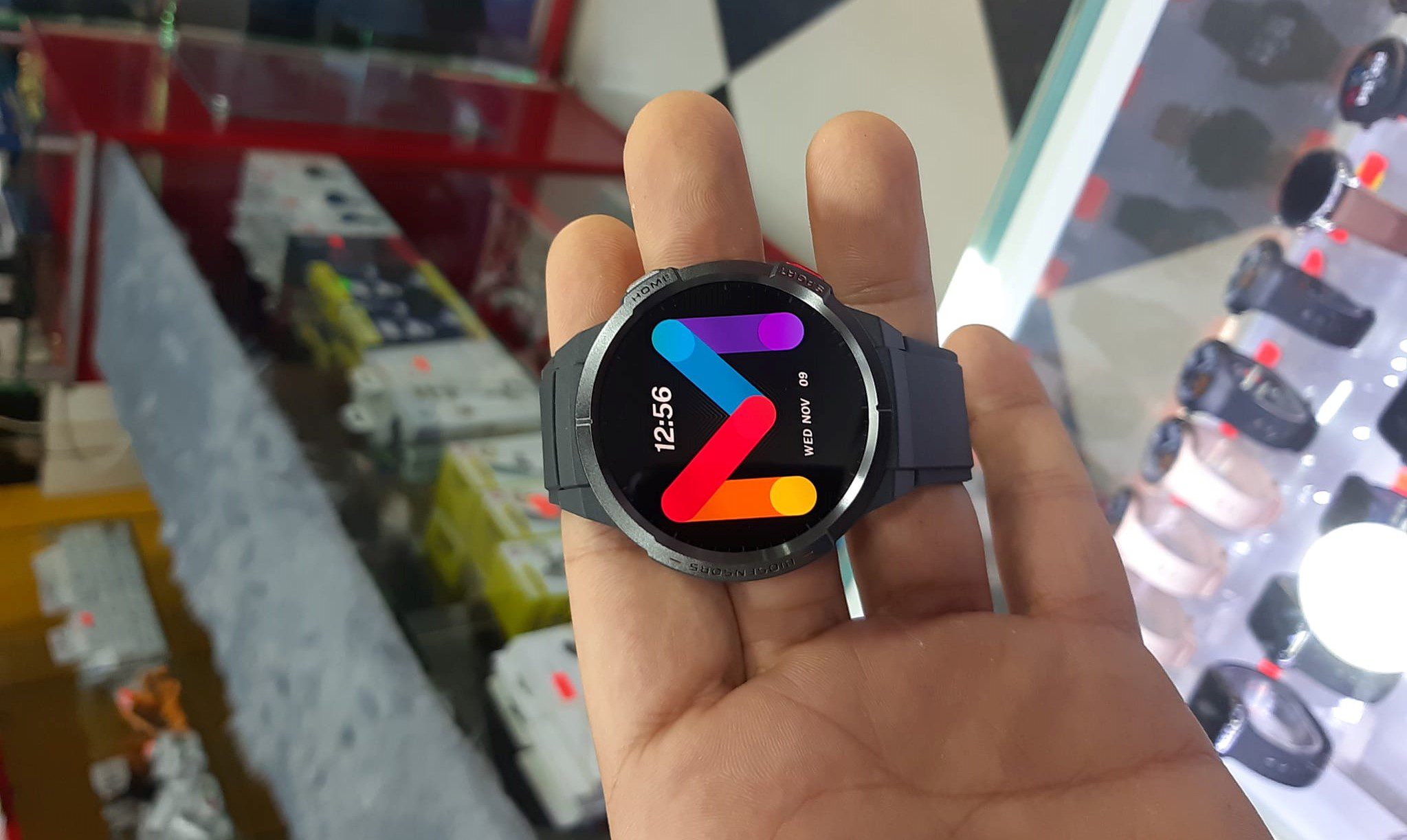 Mibro GS Review – New Smartwatch With AMOLED Display & GPS Chip