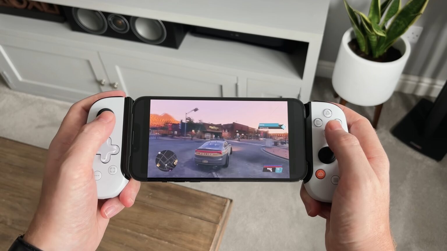 Choosing the Perfect USB-C Game Controller for Your iPhone 15 Pro: A Quiq Guide | Techxreviews