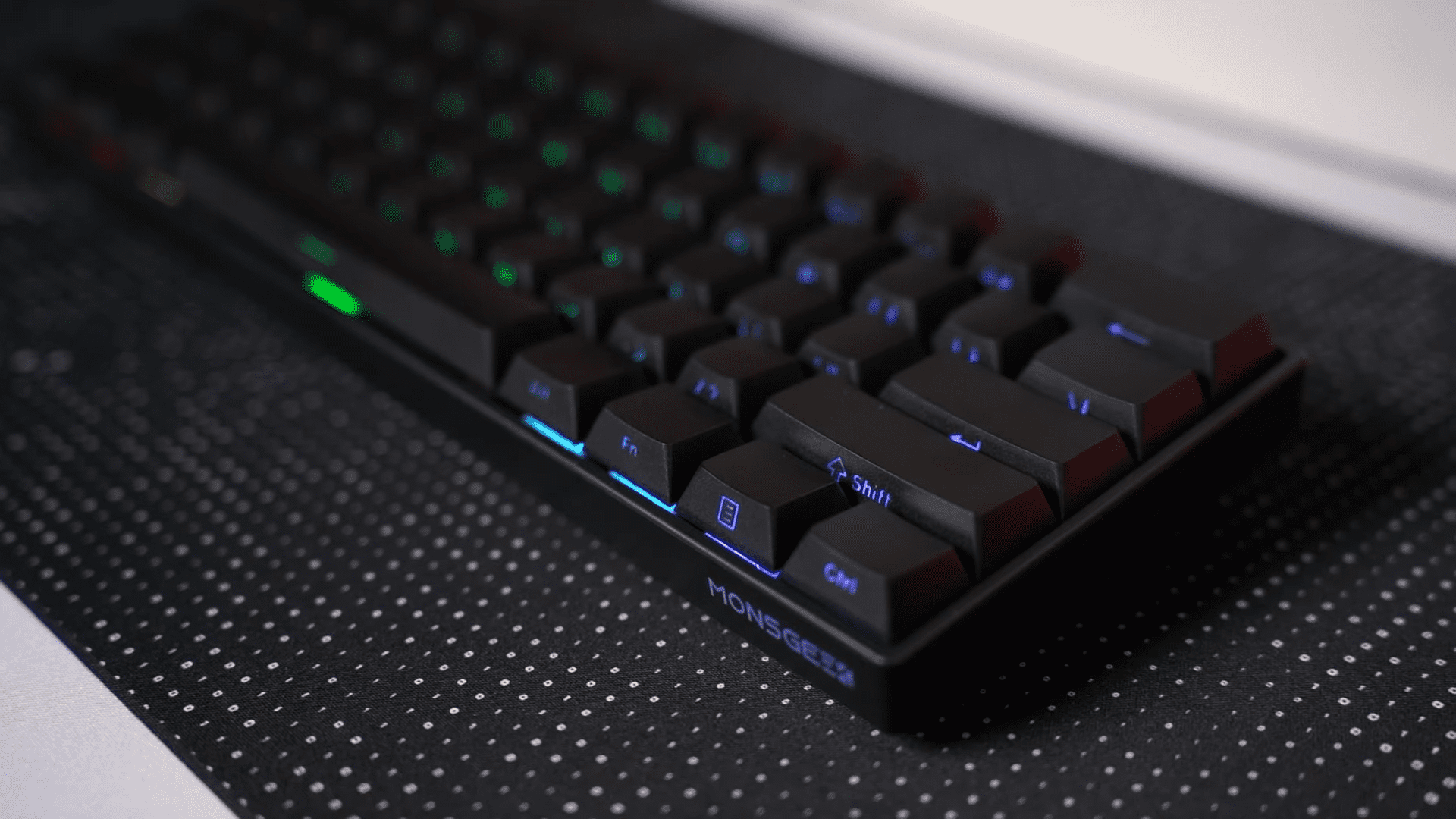 Monsgeek Fun60 Pro Review: Tiny Keyboard, Big Features for Just $33.99 ...
