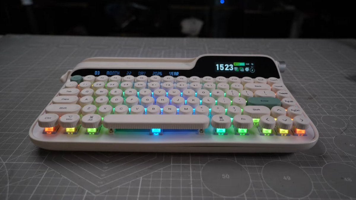 Epomaker Glyph Review – The Ultimate Desk Centerpiece Analyzed ...